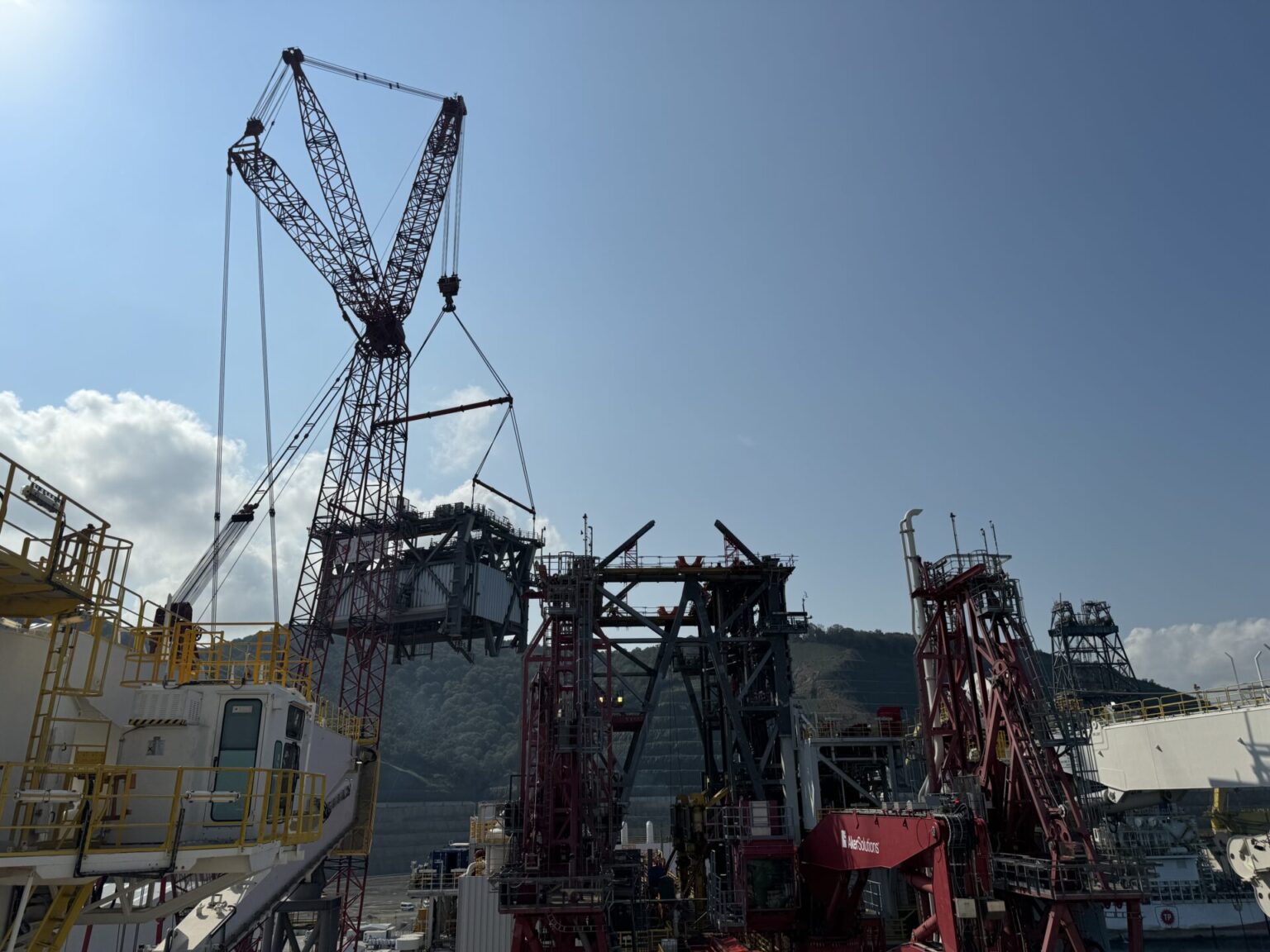 DS Abdülhamid Han Prepared for Black Sea Operations - Global Offshore ...